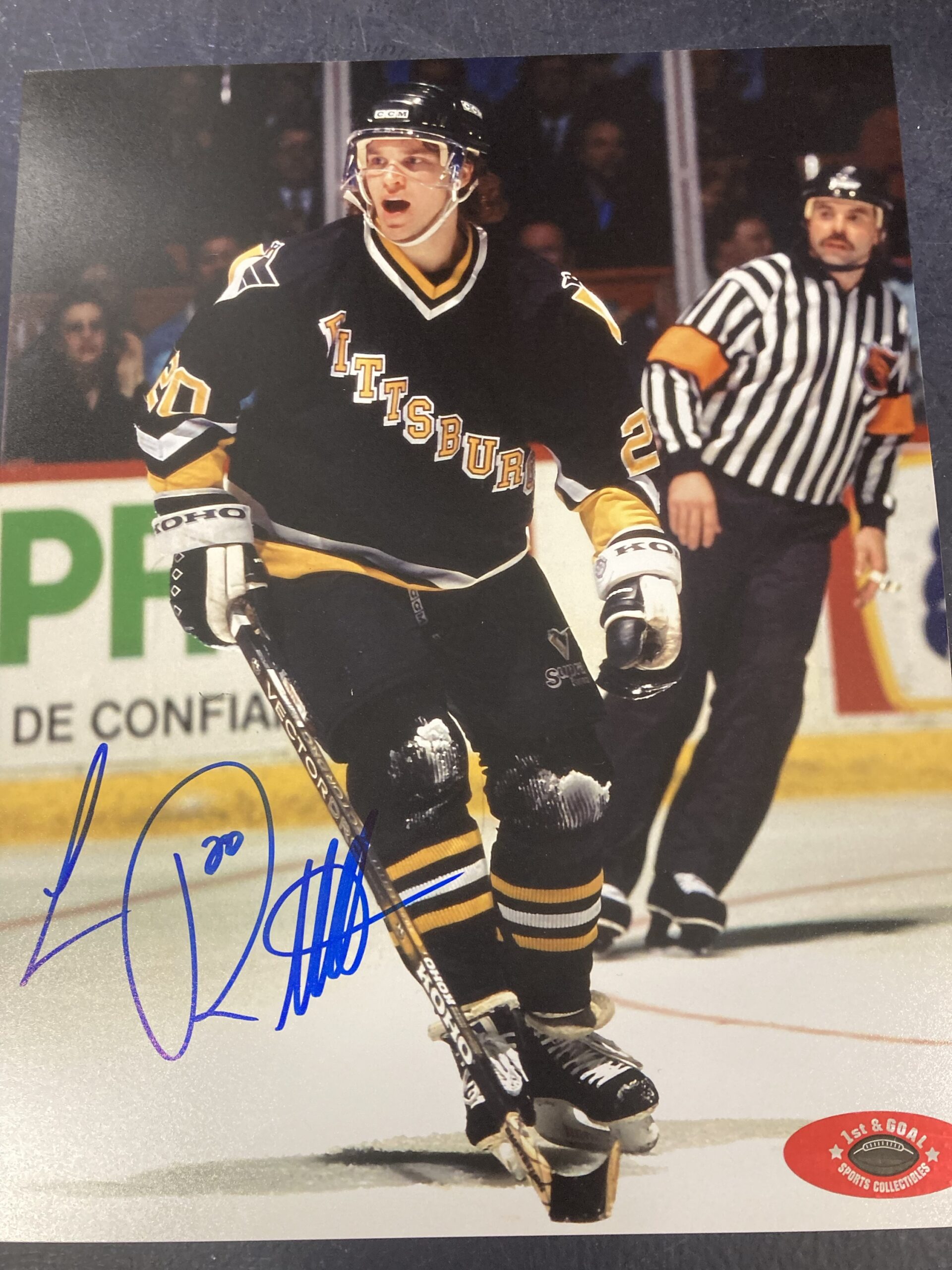 Memorabilia - 1st & Goal Collectables